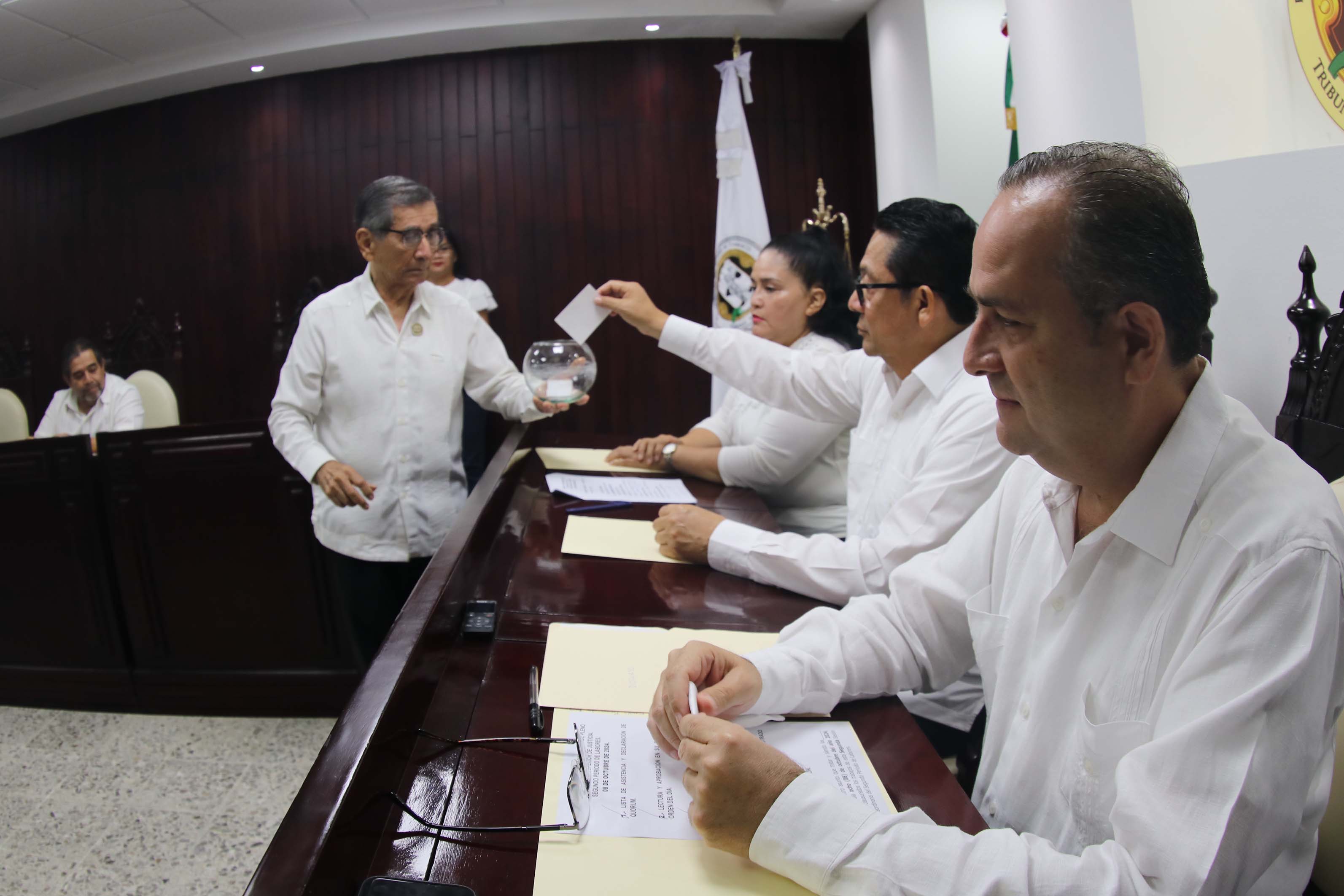 Eligen a Efraín Reséndez Bocanegra como presidente del Tribunal ...